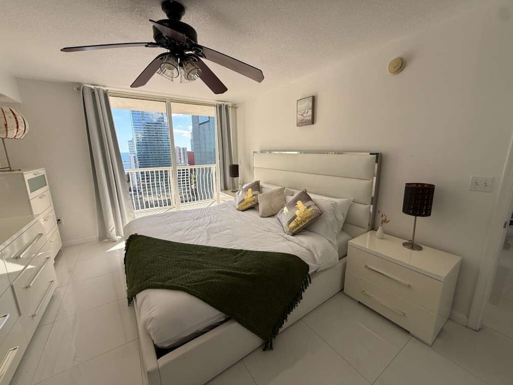 The Club At Miami Brickell - Miami Beach