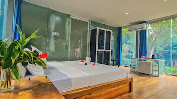 Bungalow Standard, varanda, vista para o jardim | 1 quarto, Wi-fi grátis