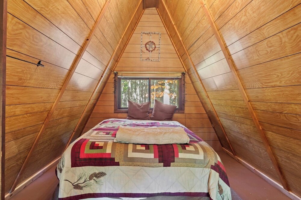 Camping Hideaway | A-frame | Rustic - 리마