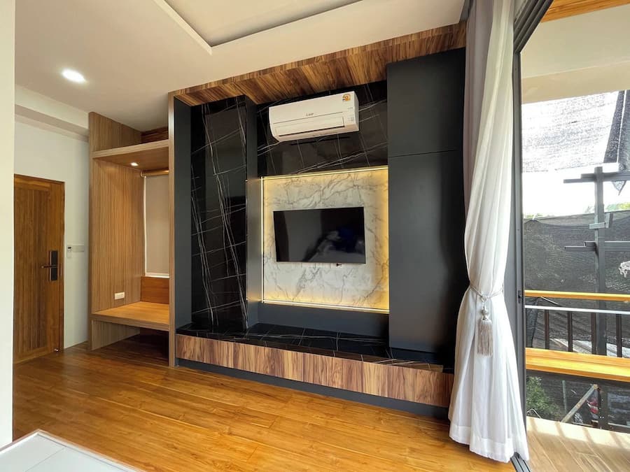 Quarto superior, 1 cama King, sacada | Frigobar, escrivaninha, Wi-Fi de cortesia, roupa de cama