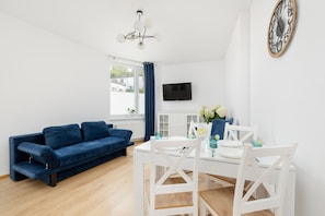 Apartamento, 2 quartos, cozinha | Sala