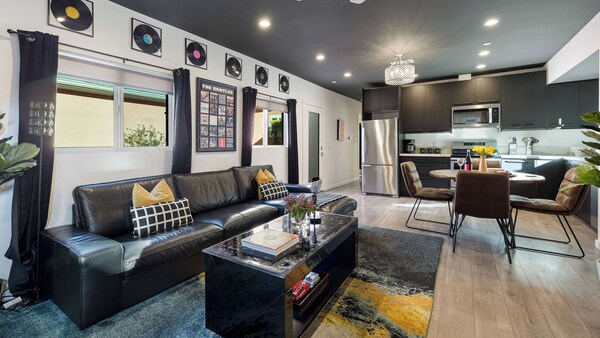 The Gower Street Bungalows By Avantstay - Hollywood, CA
