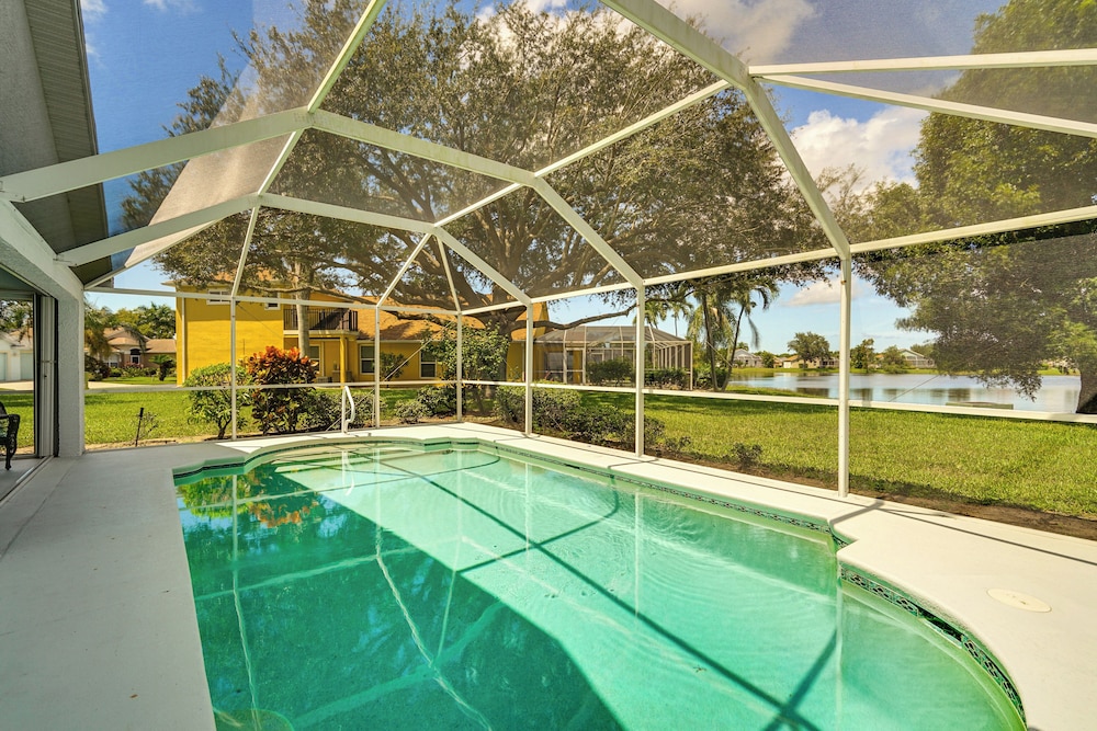 4 Mi To Beach: 'Beach Haven' W/ Water Views! - Fort Myers Beach, FL
