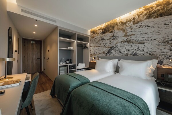 Dolinas Climbing Hotel - Porto de Mós