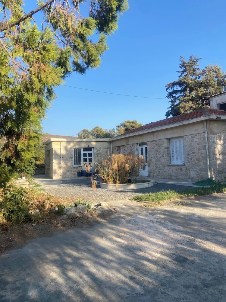 Villa Phyllia, A Property With History - Heraklion