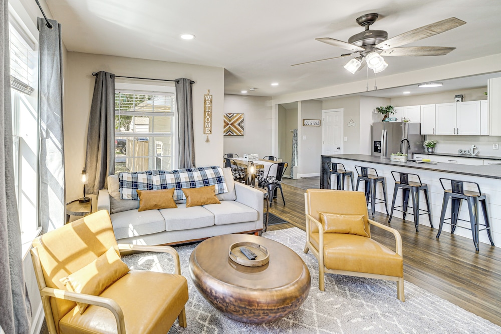 Walk To Expo Square Pavilion: Updated Tulsa Home! - Tulsa, OK