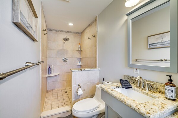 Canal-front Home W/ Boat Lift In Cape Coral! - Sanibel Island, FL