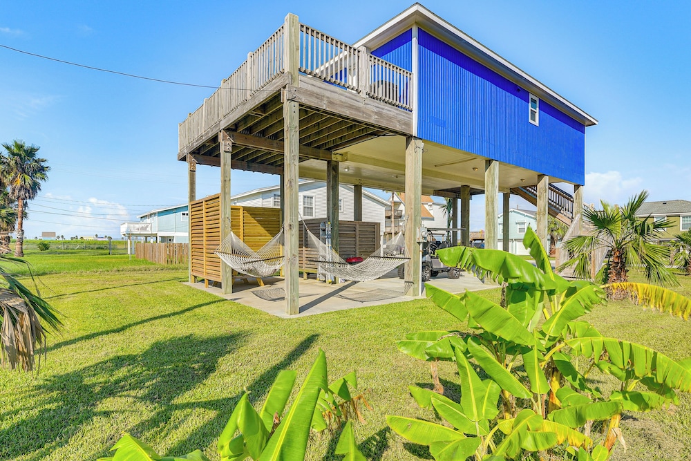 Walk To Beach: Galveston Home W/ Golf Cart! - Galveston