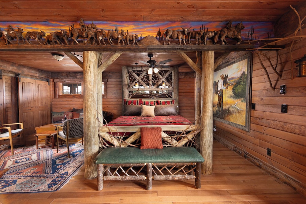 Cattle Drive Suite @ Driftwood Ranch - A Horse And Cattle Ranch - White Lake, Ny - State of New York