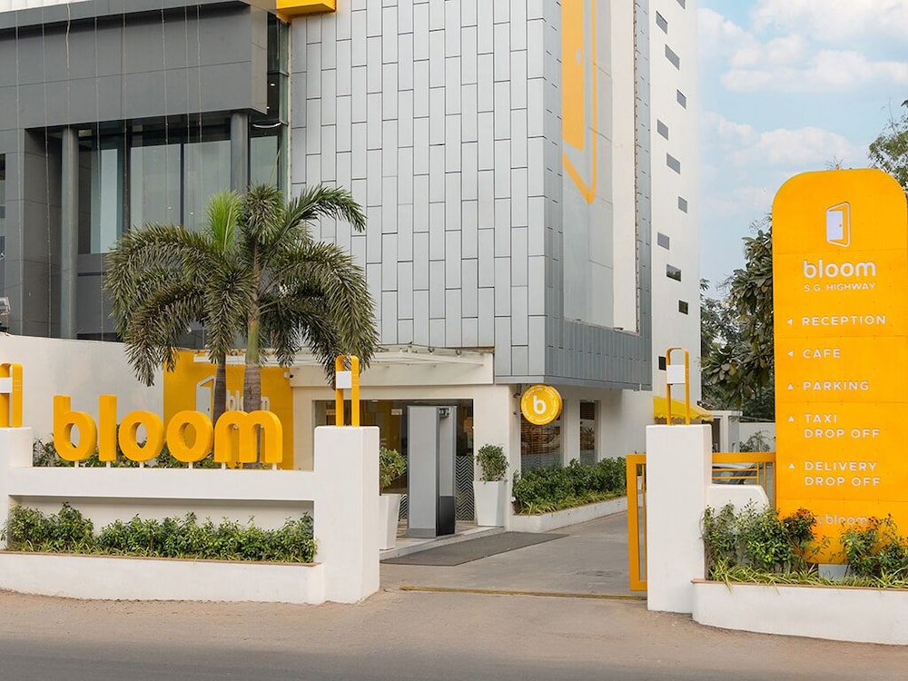 Bloom Hotel Sg Highway - Ahmedabad