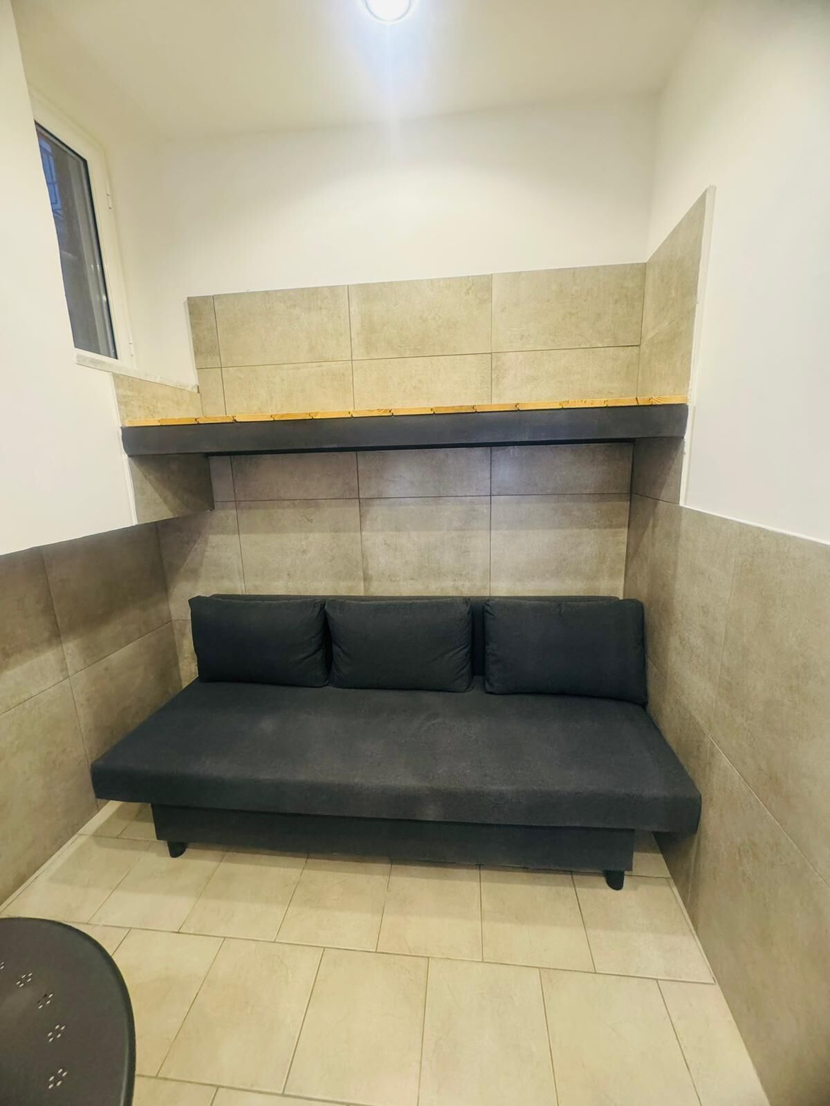 Quartos à prova de som, ferros/tábuas de passar roupa, Wi-Fi de cortesia