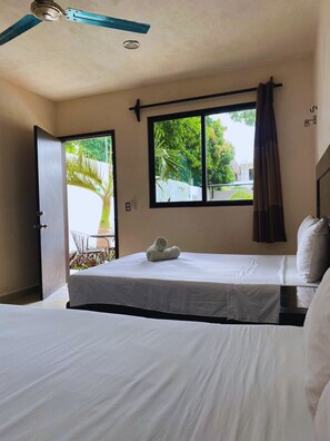 Quarto Comfort, 2 camas de casal, frigorífico | Ferro/tábua de engomar, Wi-fi grátis 