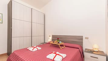 3 quartos, Wi-fi grátis, roupa de cama fornecida