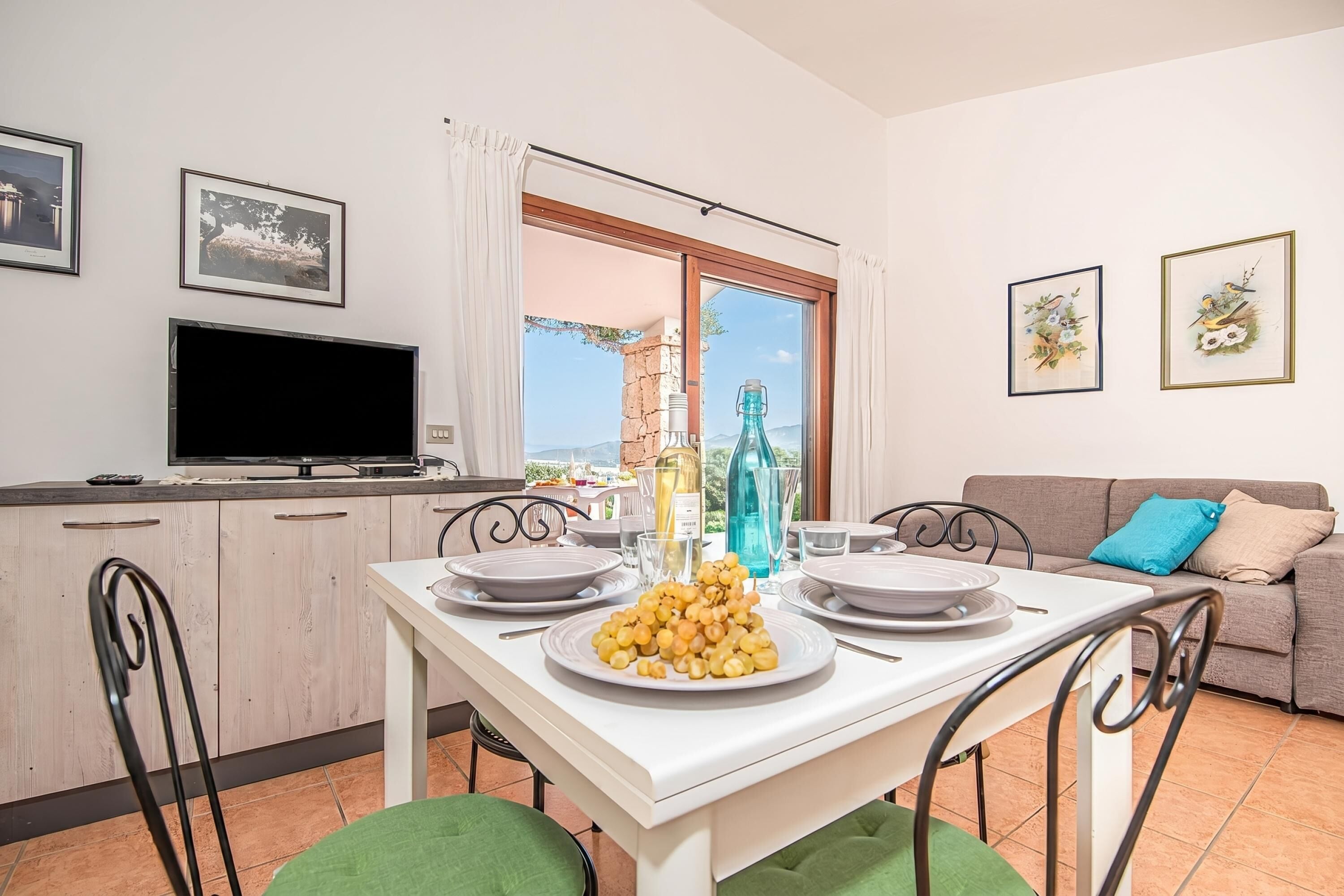 Apartamento família, vários quartos, 2 banheiros (Villa Laura) | Opções para refeição