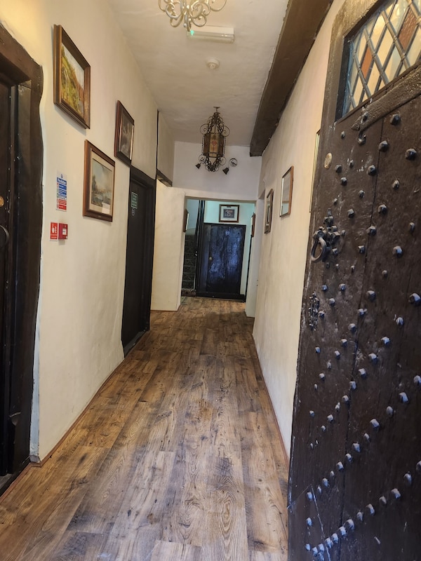 Langley Inn - Wiltshire