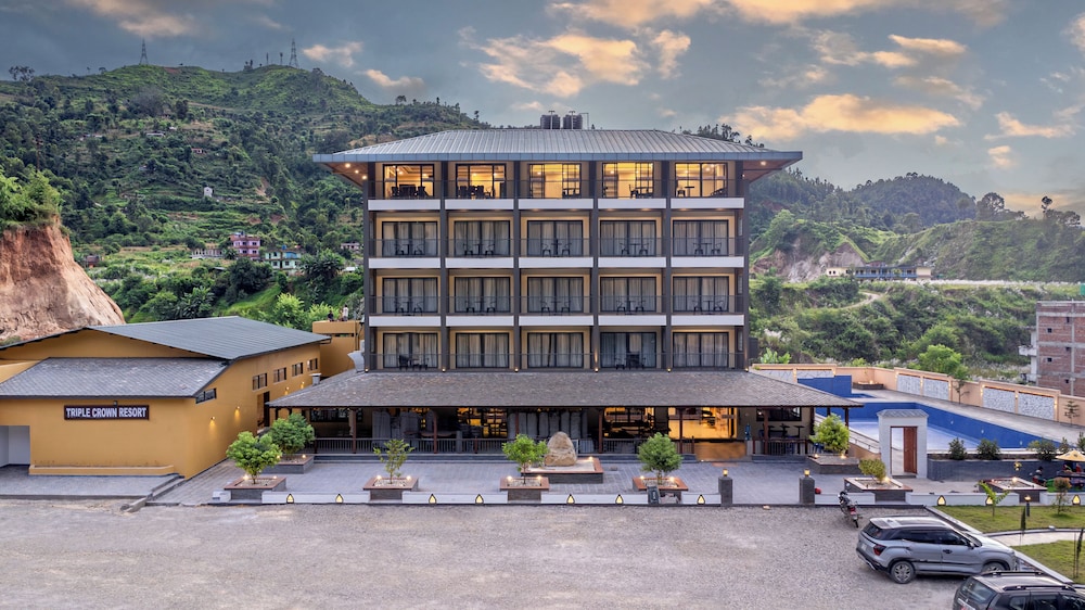 Triple Crown Resort - Tibet
