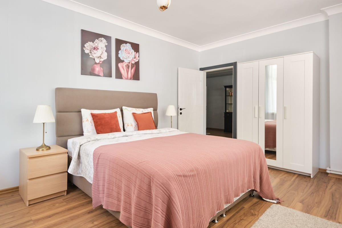 Apartamento Comfort, vista para o jardim | Lençóis de algodão egípcio, roupa de alta qualidade, secretária 