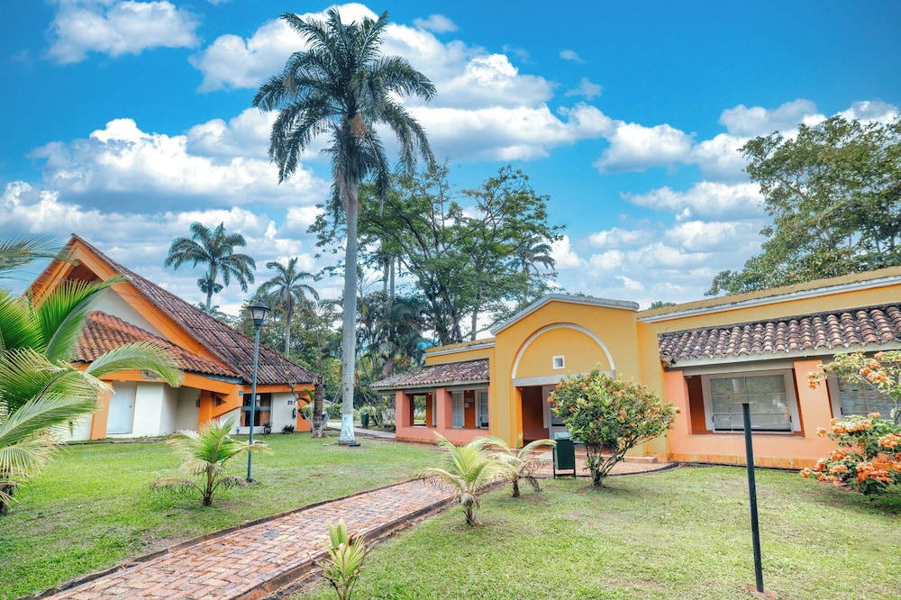 Centro Vacacional Las Palmeras - Villeta