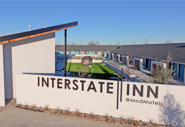 Interstate Inn - Stephenville, TX