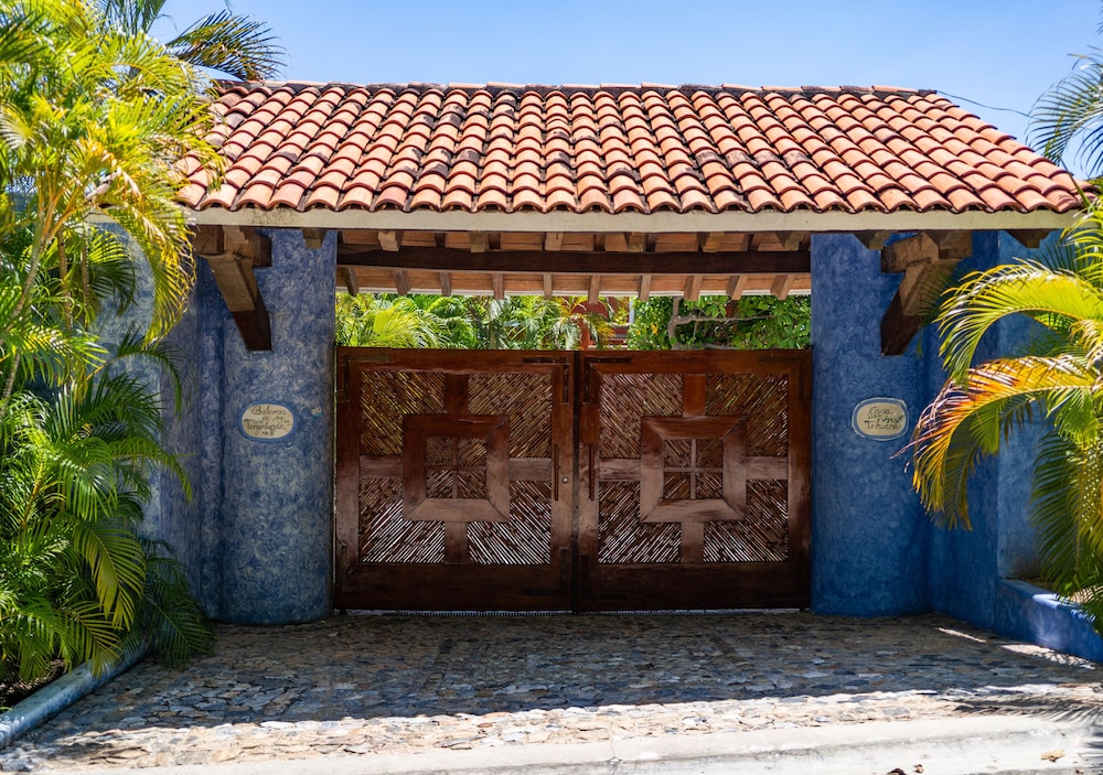 Lujosa Casa De 4 Recámaras Con Alberca - Santa María Huatulco