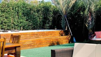 Casa de Luxo, acesso à piscina | Refeições ao ar livre