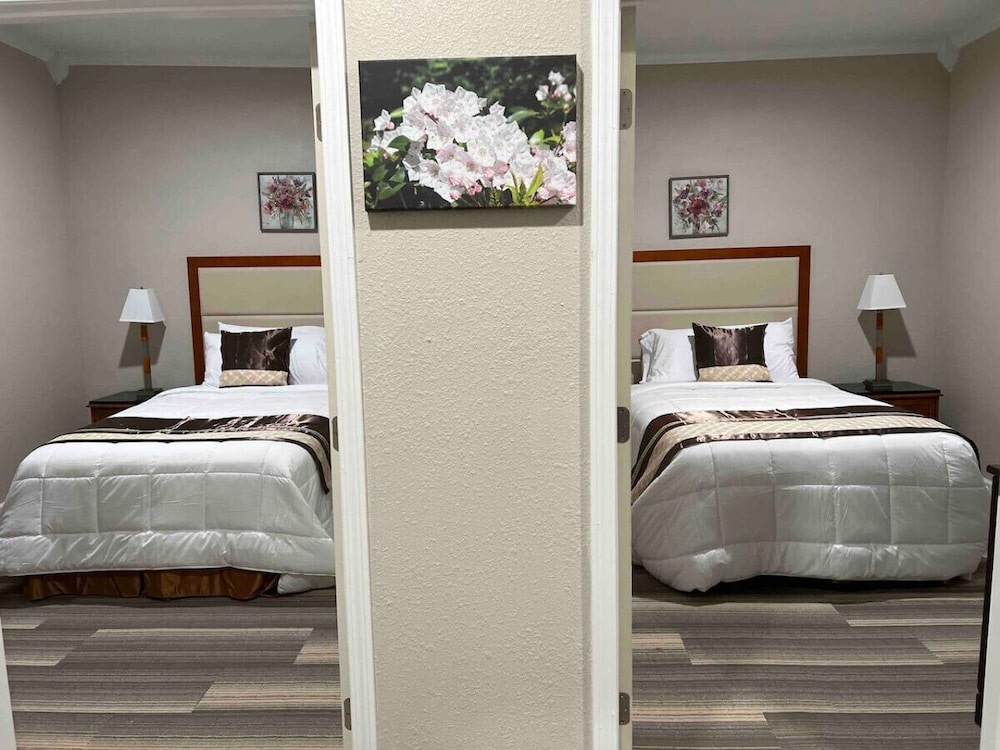 Hotel Pinehurst- Laurel Suite 209 - Laurel, MS
