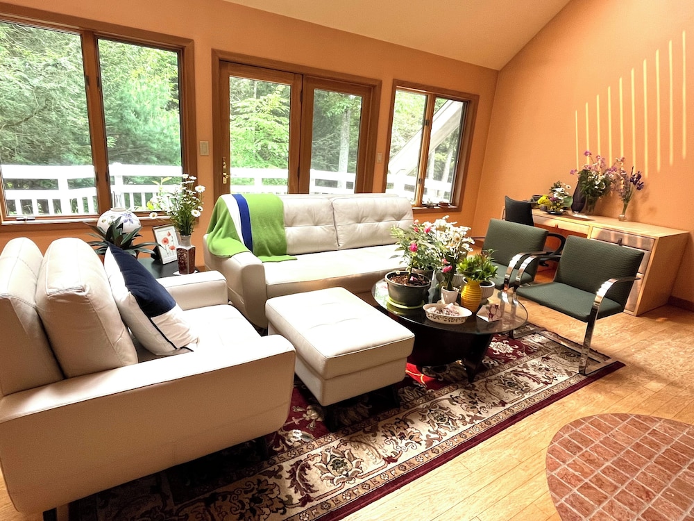 Sunny Peace Homestay - Litchfield, CT
