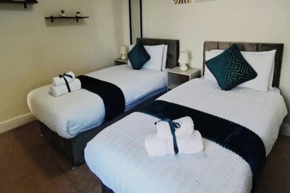 Chatham Home - Sleeps 6 - Close To Station - Wifi - Gillingham