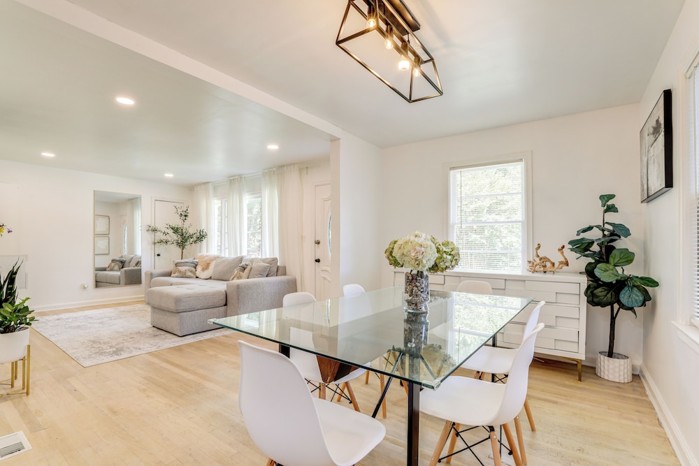 Quiet Getaway ~ 8 Mi To Downtown Atlanta! - Atlanta, GA