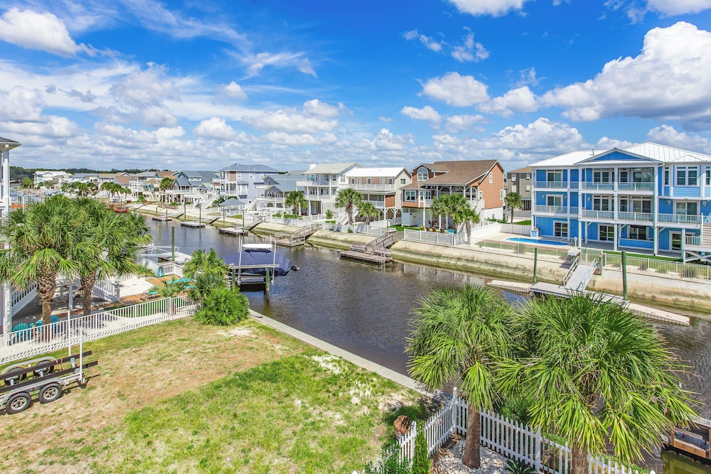 Spacious Home W/ Boat Dock In Ocean Isle Beach! - Ocean Isle Beach, NC