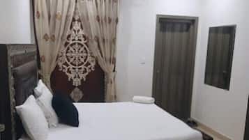 Quarto Duplo Deluxe | Quartos insonorizados, ferro/tábua de engomar, Wi-fi grátis