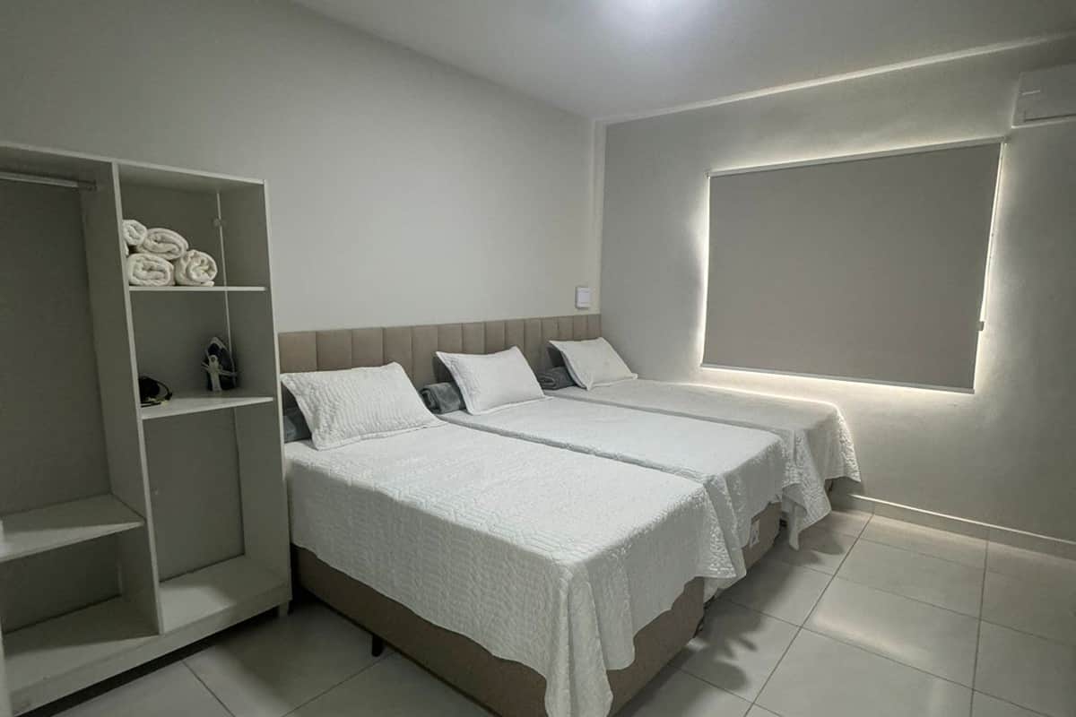 Roupa hipoalergénica, Wi-fi grátis, roupa de cama fornecida