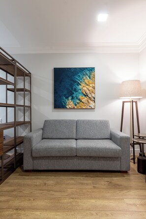 Studio | 1 quarto, cofre no quarto, secretária 