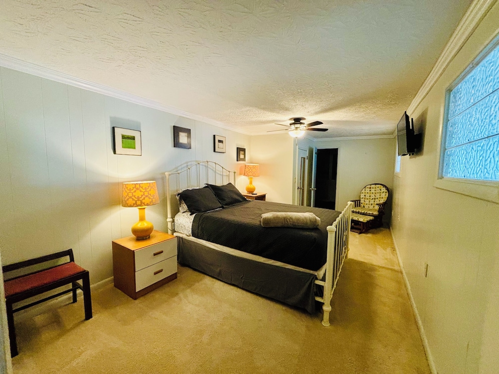 Logan Martin Lakefront Cabin - Talladega County | Vrbo