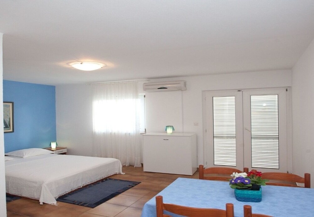 Apartments Filip (104211-A2) - Okrug Gornji (Ciovo) - Okrug Gornji | Vrbo