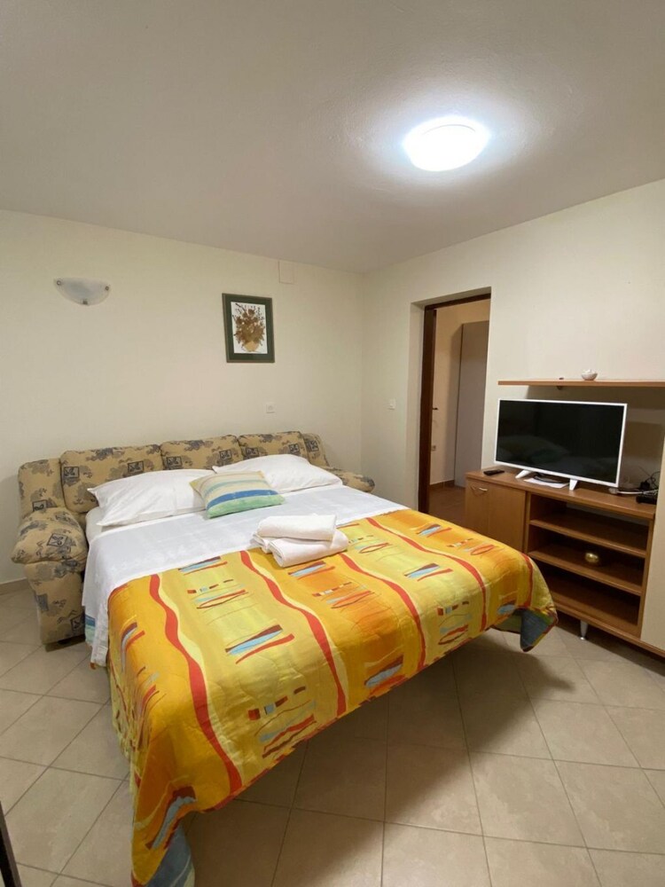 Apartments Mario (10826-A1) - Razanac - Razanac | Vrbo