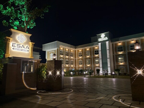 Esaa Airport Hotel - Kerala