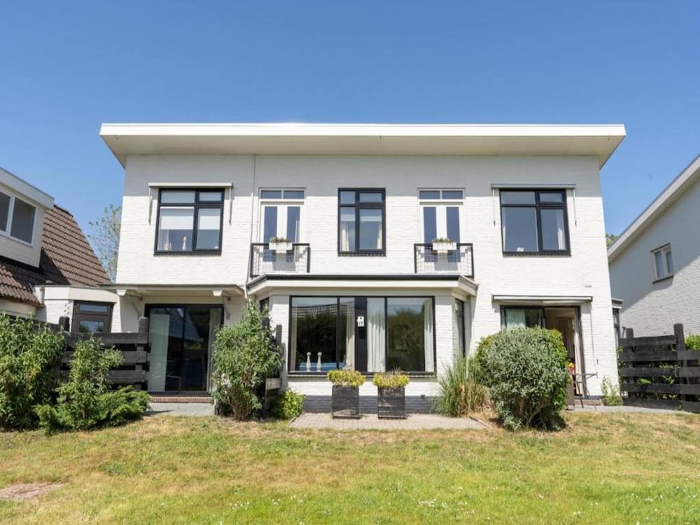 Spacious 2 Persons Apartment - De Koog