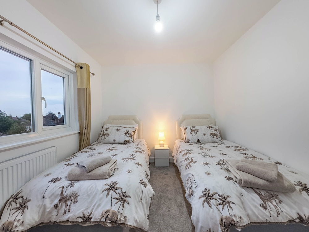 Southend Retreat King Suite - Southend-on-Sea