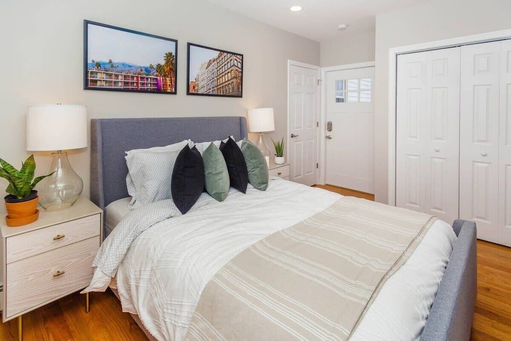 Cute Boston Condo | Near T - Boston, MA
