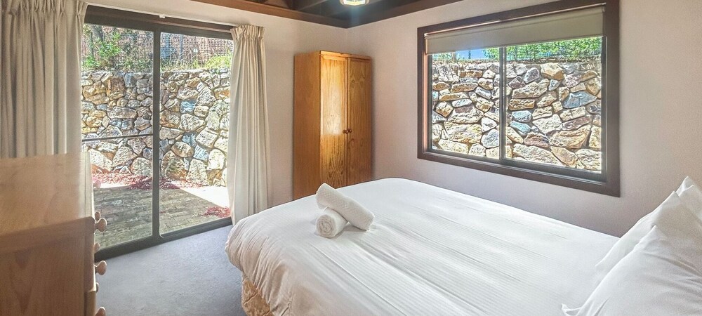Cedar Haven One Bedroom And Loft Light Apartment - Jindabyne