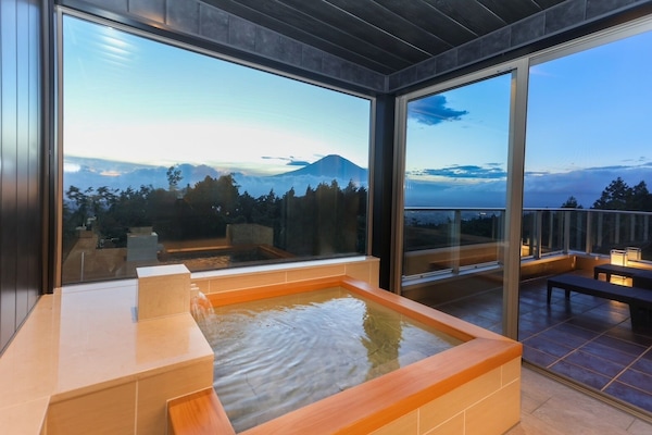 Roupões de banho, chinelos