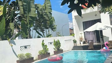 Villa, varanda, vista para o lago | Piscina privativa