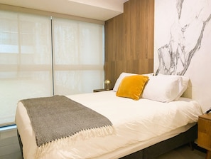 Apartamento Básico | 1 quarto, cortinas/cortinados opacos, ferro/tábua de engomar 