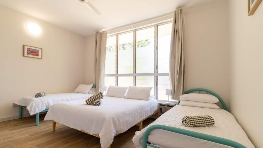Enjoy Affordable Accomodation A Short Walk Away From The Stunning Nightcliff Foreshore - Darwin