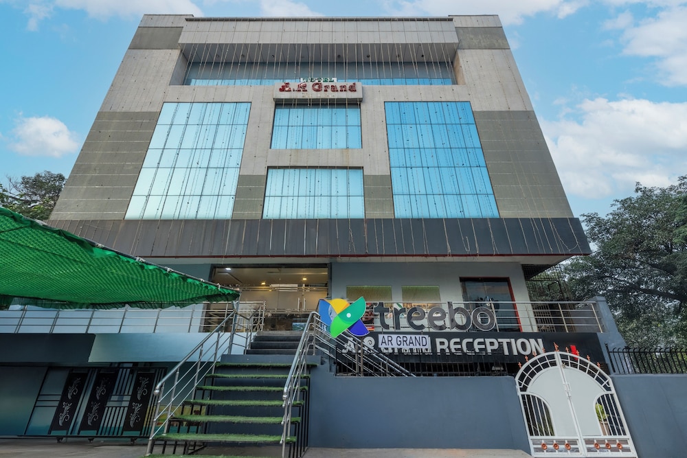 Treebo Ar Grand - Visakhapatnam