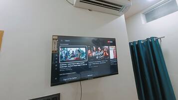 Quarto triplo família | Wi-Fi de cortesia, roupa de cama