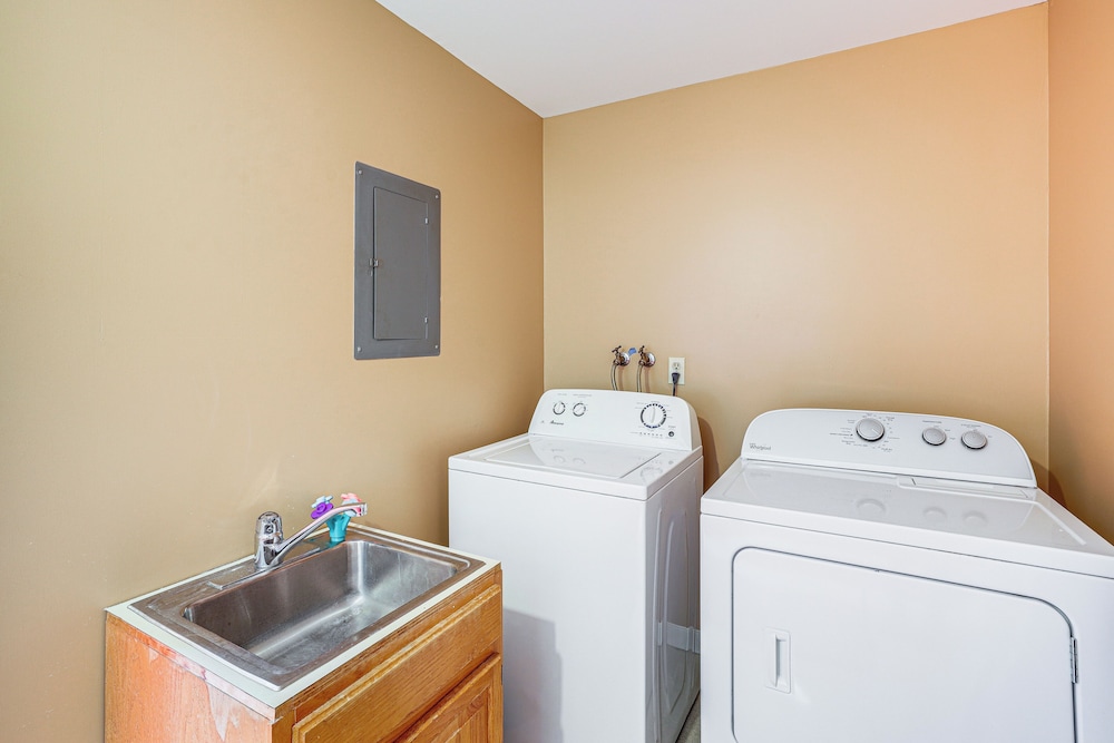 Waterfront Bellingham Bliss: Steps To Beach! - San Juan Islands, WA