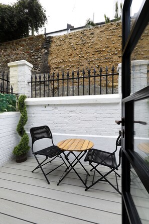 Estúdio clássico, varanda | Terraço/pátio