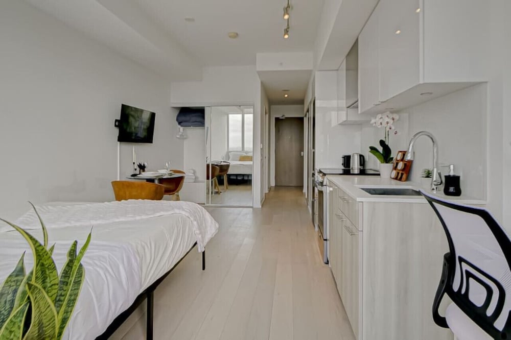 The Cityscape By Instant Suites | Penthouse Unit - トロント